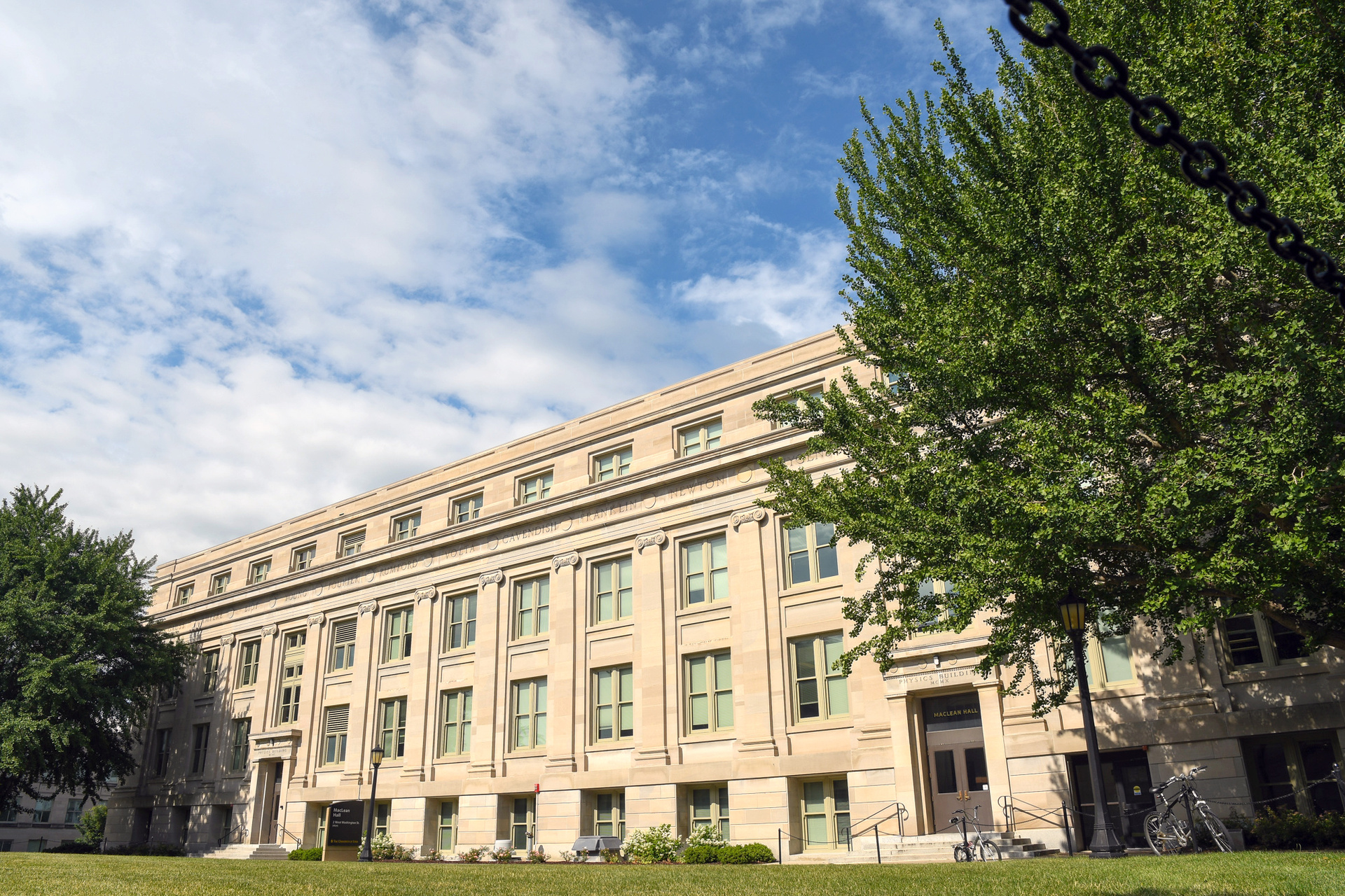 Facilities | Computer Science - College of Liberal Arts and Sciences ...